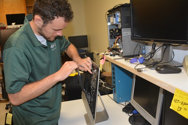 On-site employment for students | Ohio University